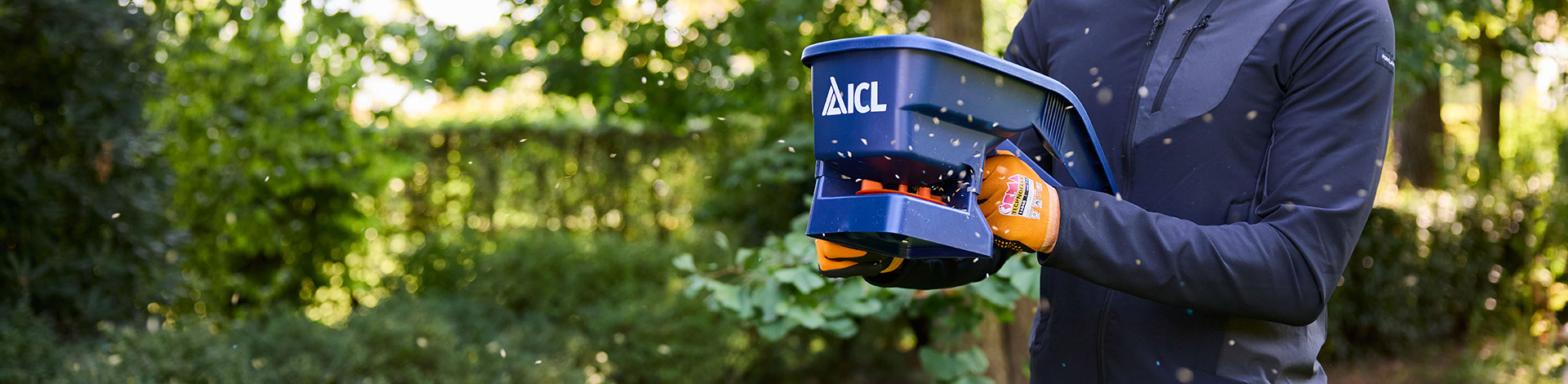 New ShakerPro & HandyPro Hand-Held Spreaders | ICL IE